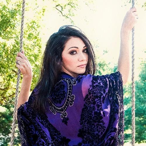 Sarah Ross on Pandora | Radio, Songs & Lyrics