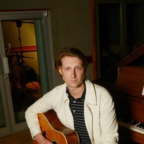 Eric Hutchinson on Pandora | Radio, Songs & Lyrics