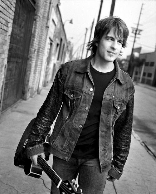 Jimmy Wayne on Pandora | Radio, Songs & Lyrics
