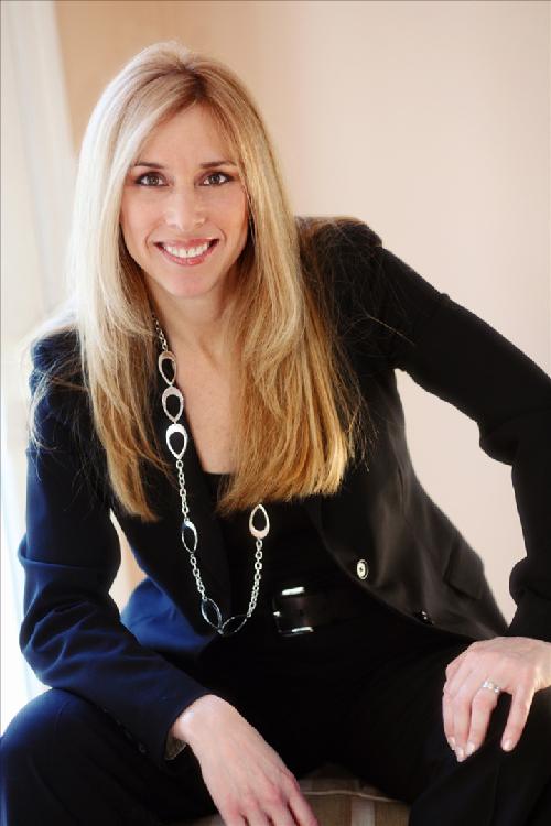 Listen to Amanda Carr | Pandora Music & Radio