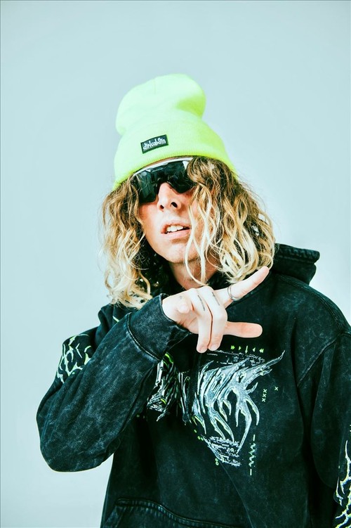 Jeris Johnson & Ricky Desktop on Pandora | Radio, Songs & Lyrics