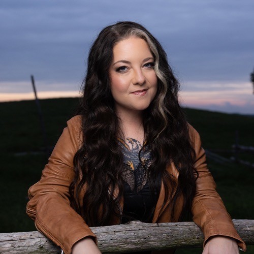 Ashley McBryde, Caylee Hammack & Pillbox Patti on Pandora | Radio ...