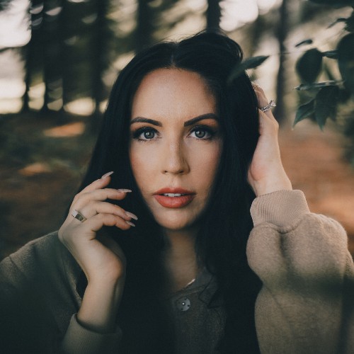 Lydia Laird on Pandora | Radio, Songs & Lyrics