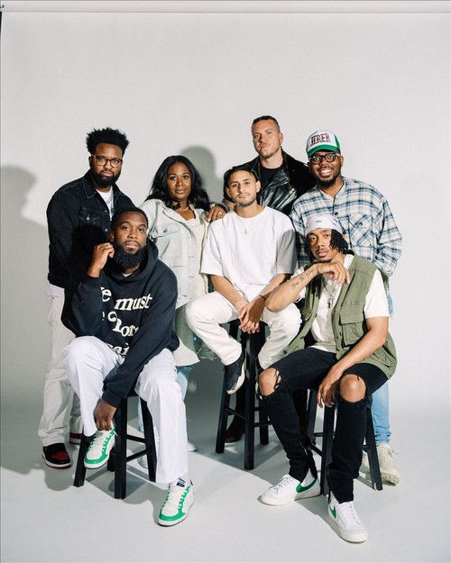 Maverick City Music, Naomi Raine & Chandler Moore on Pandora | Radio ...