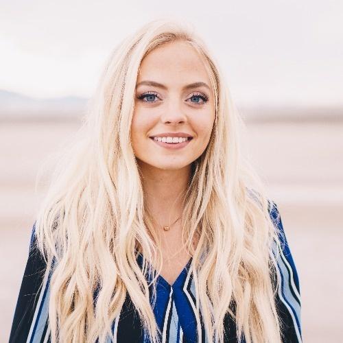 Listen to Madilyn Paige | Pandora Music & Radio