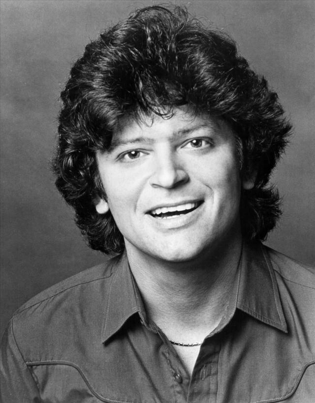 Listen to Johnny Rodriguez | Pandora Music & Radio